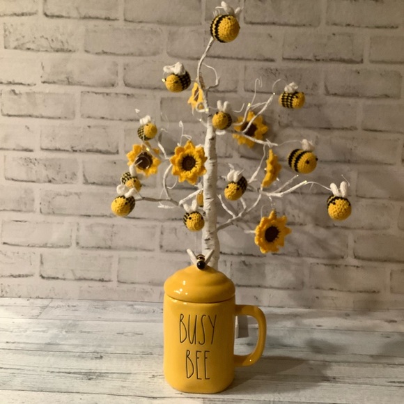 Rae Dunn | Dining | Rae Dunn Yellow Busy Bee With Bee Lid Only | Poshmark